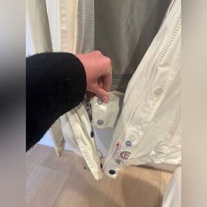 Burton | Jackets & Coats | Womens Burton White Ski Jacket | Poshmark